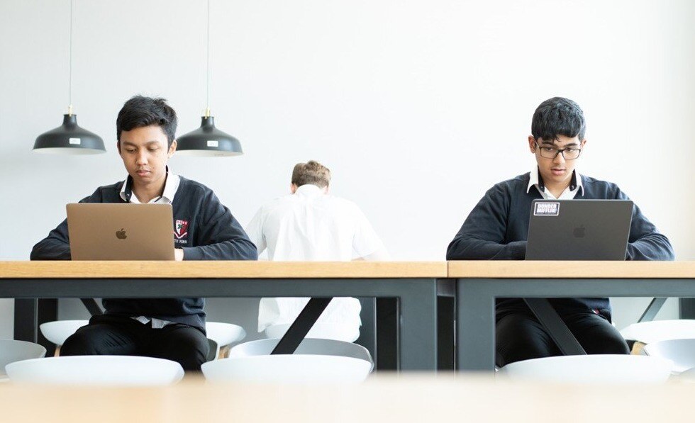 Sixth Form - DESS College